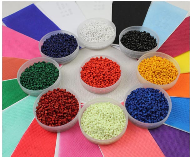 What is the injection coloring for plastic cosmetic packaging?